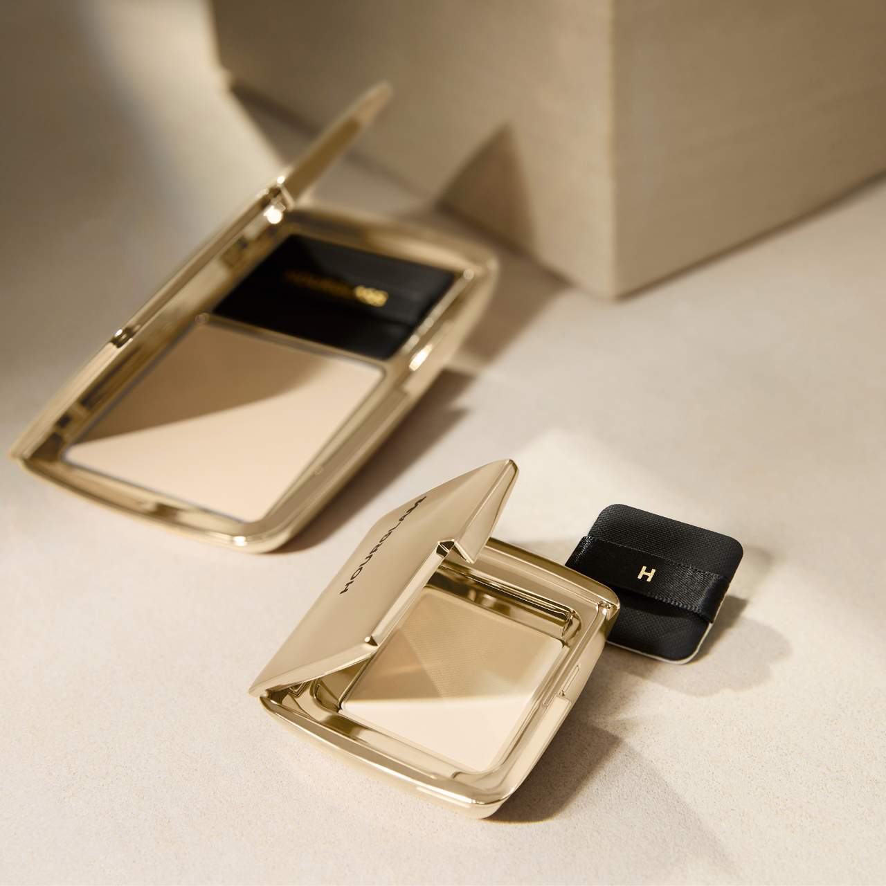 Mini Vanish Airbrush Pressed Powder | SHOP BAZAAR