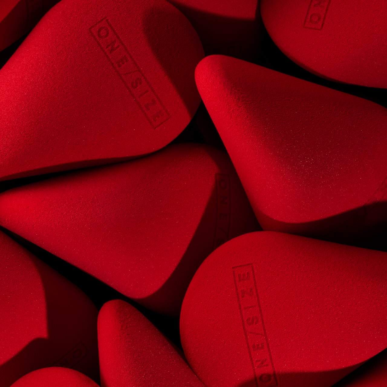 Turn Up The Base Infinity Beauty Sponge | SHOP BAZAAR