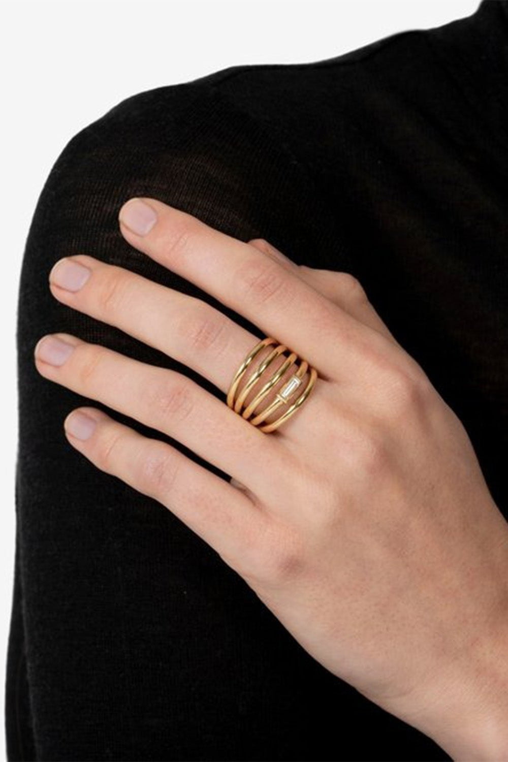 Helics 5 Loop Diamond Ring | SHOP BAZAAR